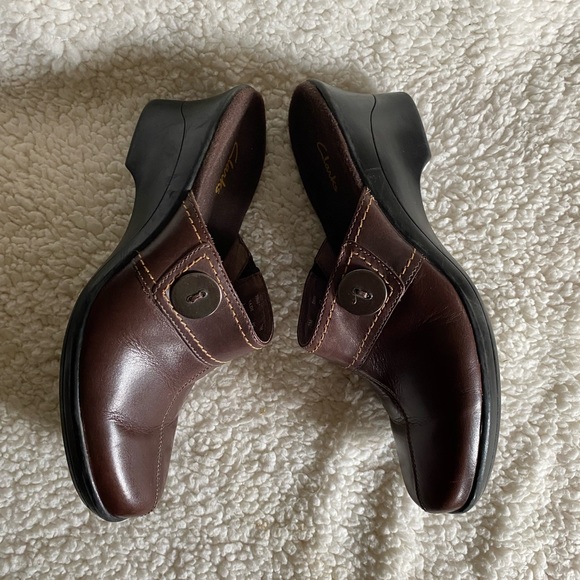 Clarks | Shoes | Clarks Brown Leather Clog Mules 79667 | Poshmark